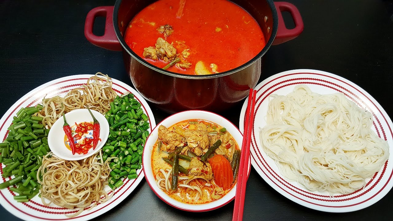 Chicken curry , som lor kari sach mean ( សំឡរការីសាច់មាន់ ) Khmer - YouTube