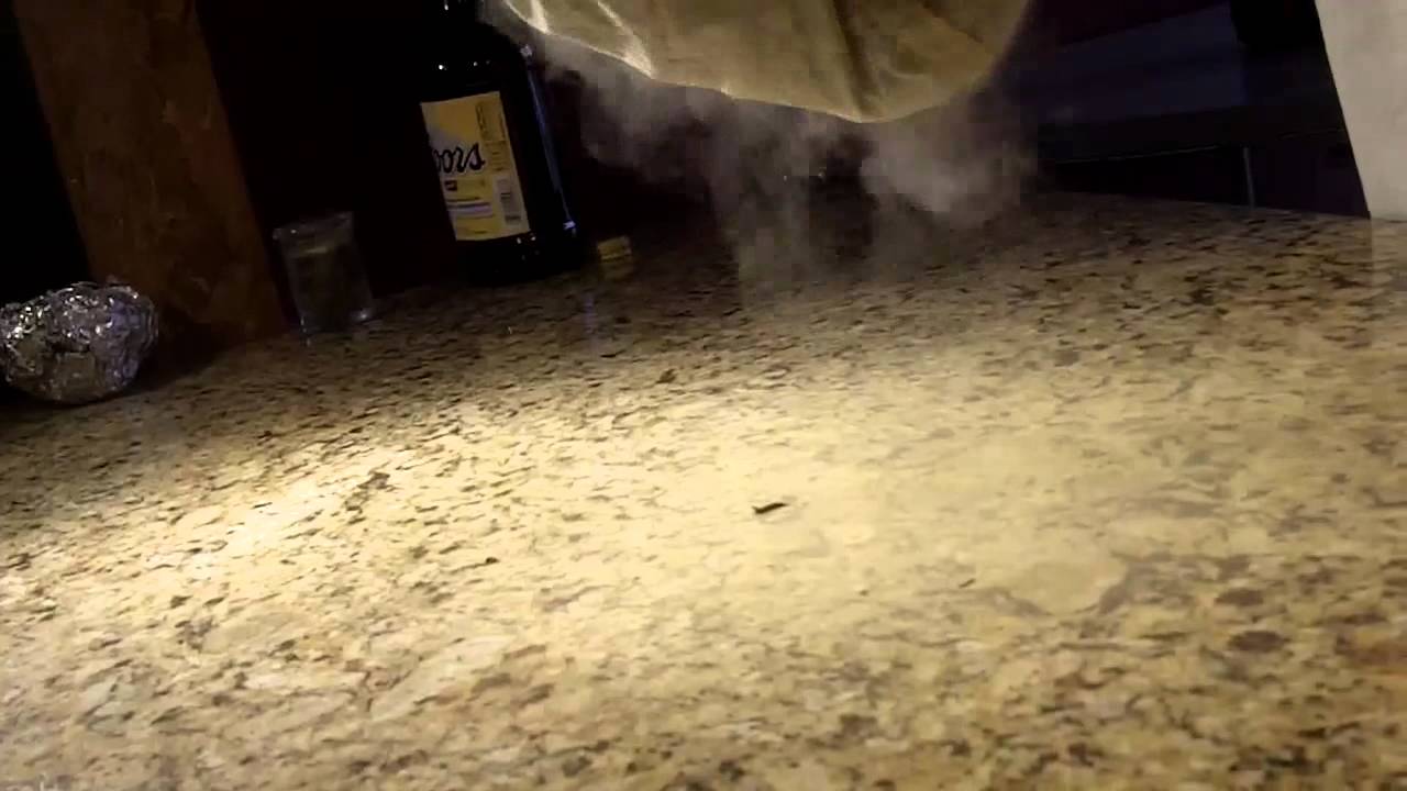DLG : Dry Ice Hash Extraction - YouTube