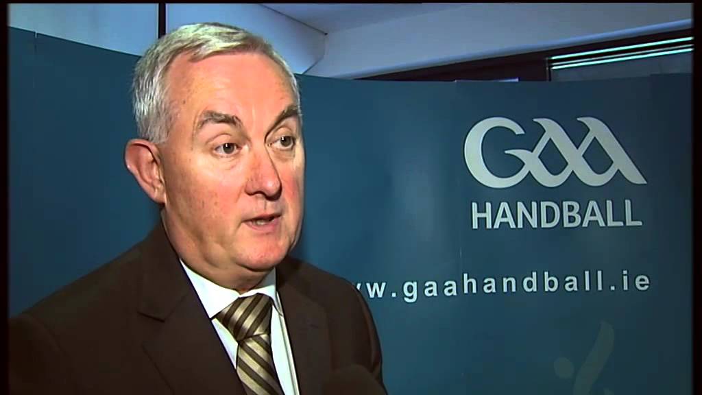 TG4 GAA HANDBALL SHOW Series 2, Episode 1, Part 1, December 2011 - YouTube