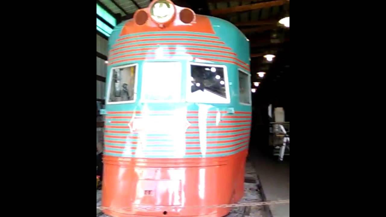 North Shore Line Electroliner at the Illinois Railway Museum - YouTube