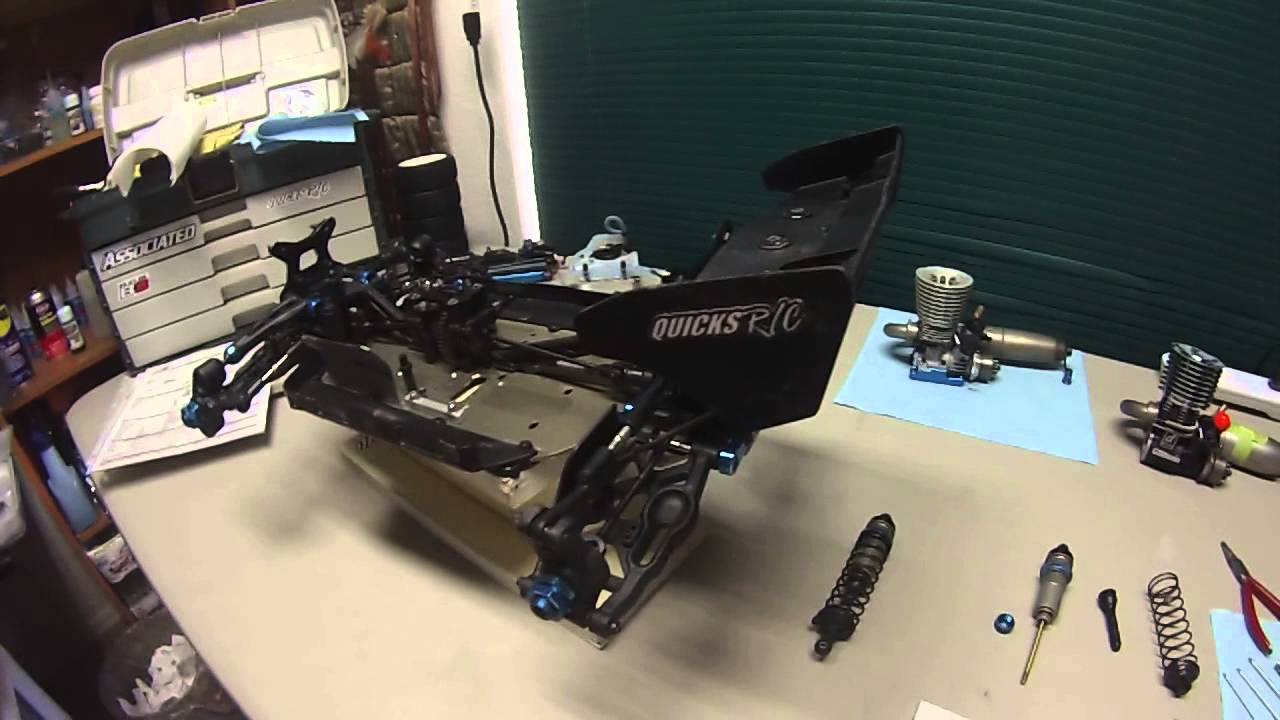 Ron's RC Garage : RC8B3 Race Report. - YouTube