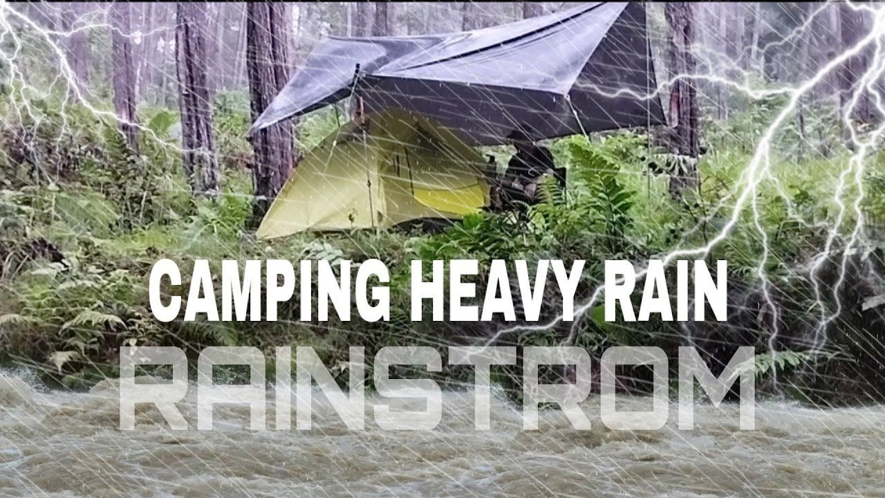 ⛺CAMPING IN HEAVY RAIN AND THUNDER STORM⚡RELAXING ON THE RIVERBANK IN A ...