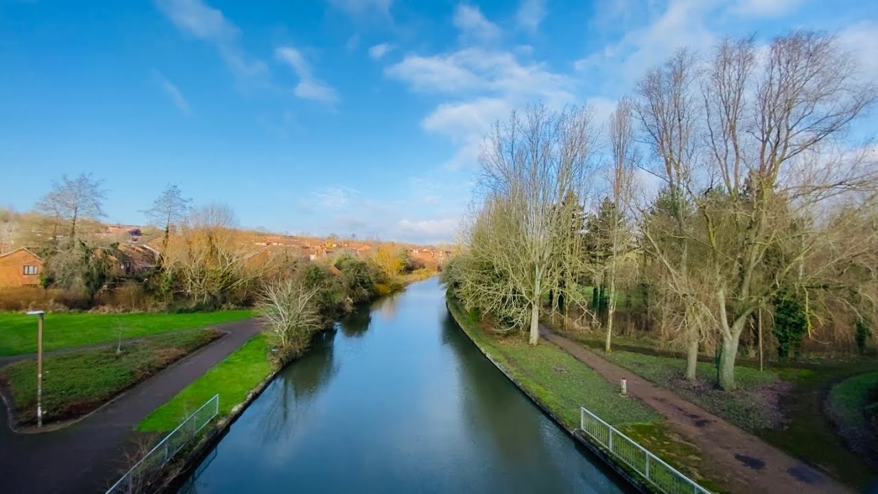 Grand Union Canal to Ouzel Valley Park - Milton Keynes Buckinghamshire ...