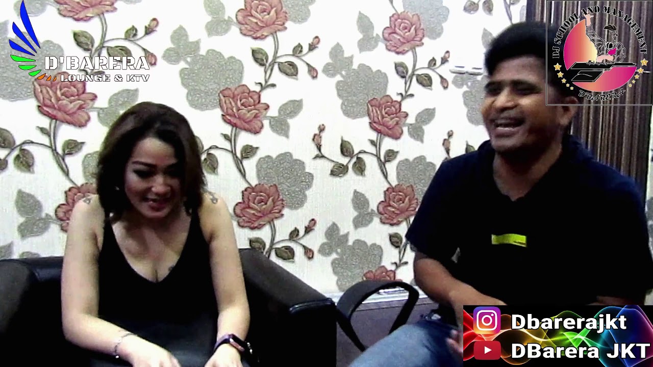 INTERVIEW WITH DJ LEONY ANGG @ D'BARERA - YouTube