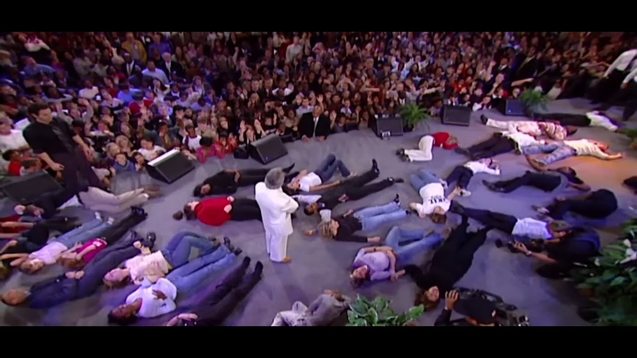 HOLY SPIRIT FALLING ON YOUTH !!! #pastorbennyhinn #holyghost # ...