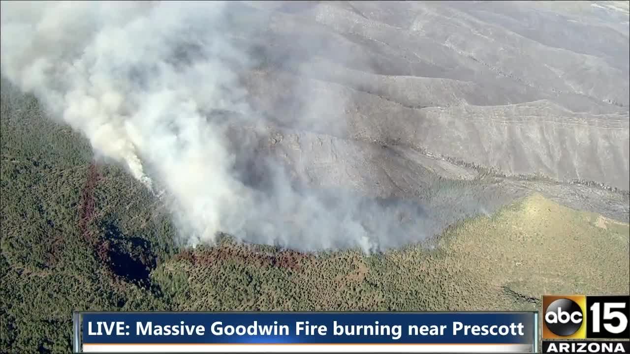 RAW: Air15 over scene of 21,000 acre Goodwin Fire Wednesday night - YouTube
