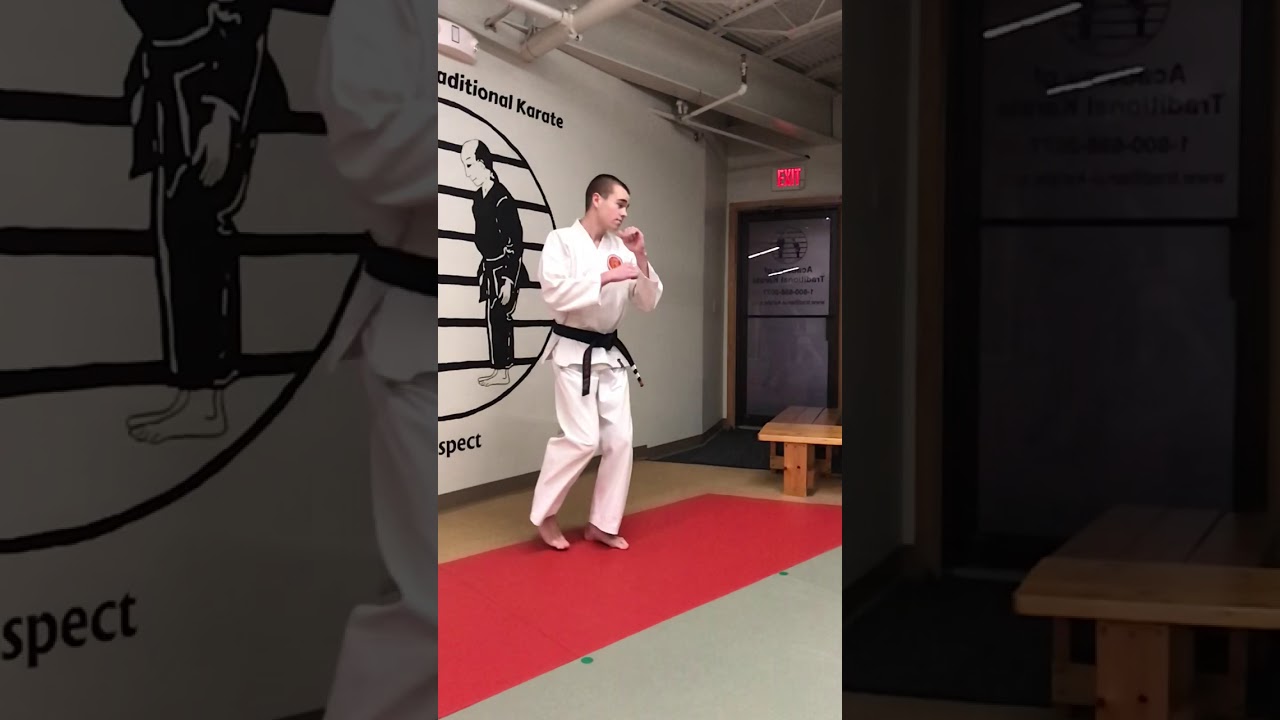 Slo-Mo Karate- Jump Spinning Cresent Kick - YouTube