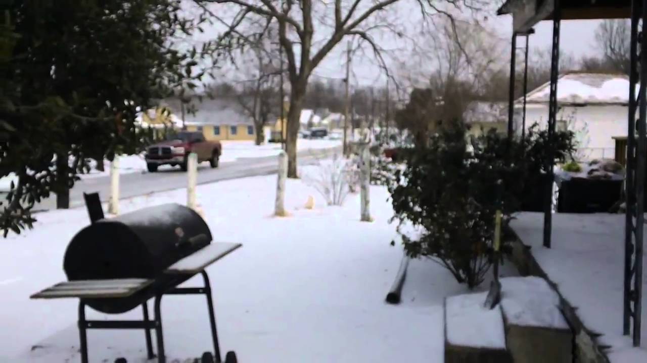 Sherman Texas Snow & Ice 2/01/2011 - YouTube
