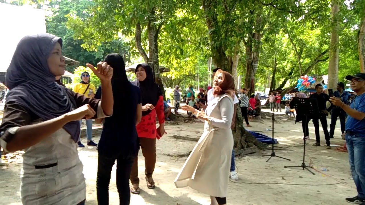 M. Ali sasole-soniya - YouTube