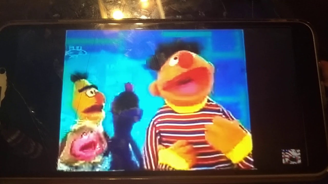 Play With Me Sesame Theme Song (Hebrew) - YouTube