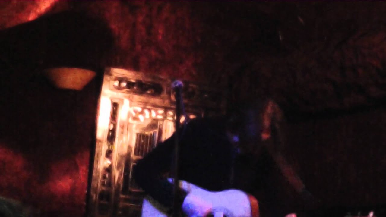 angus alone - YouTube