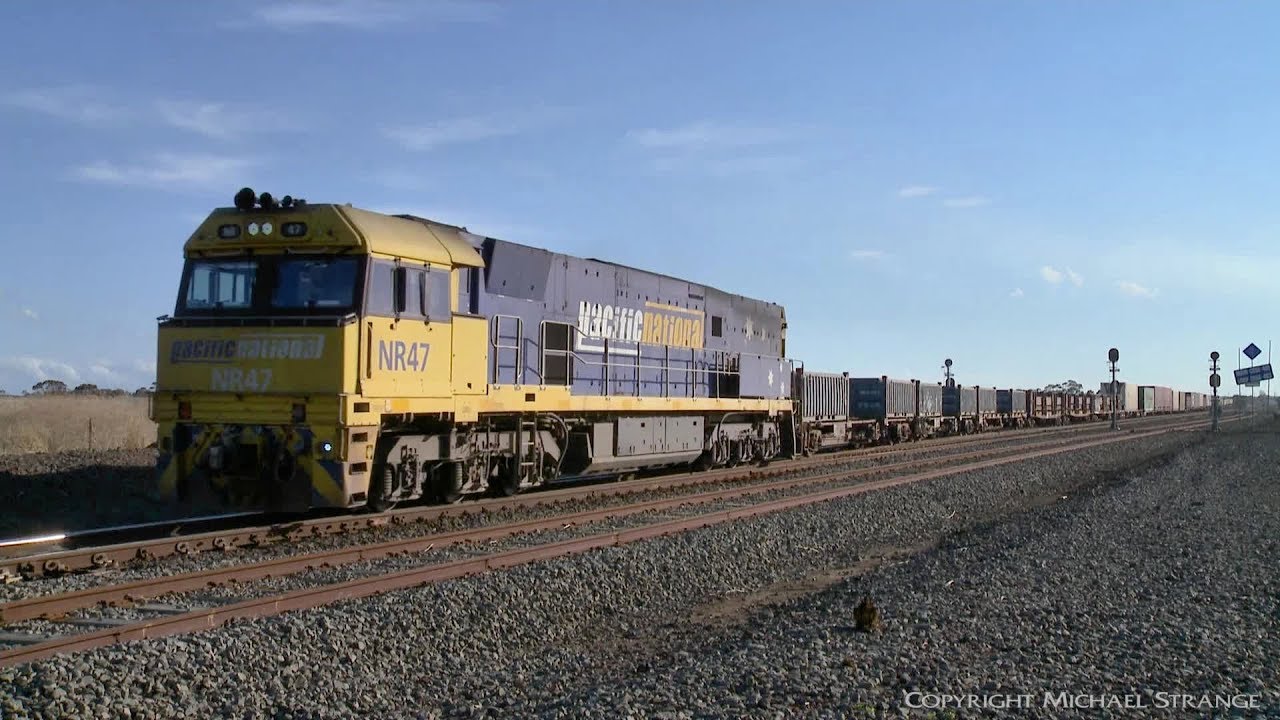 Pacific National 3XM4 Containers & Steel Wagons - PoathTV Australian ...