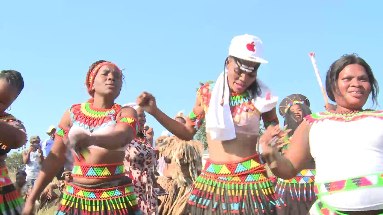 ZULU MAIDENS -NANSI EYAMI INDUKU NGIZOYIBEKA - YouTube