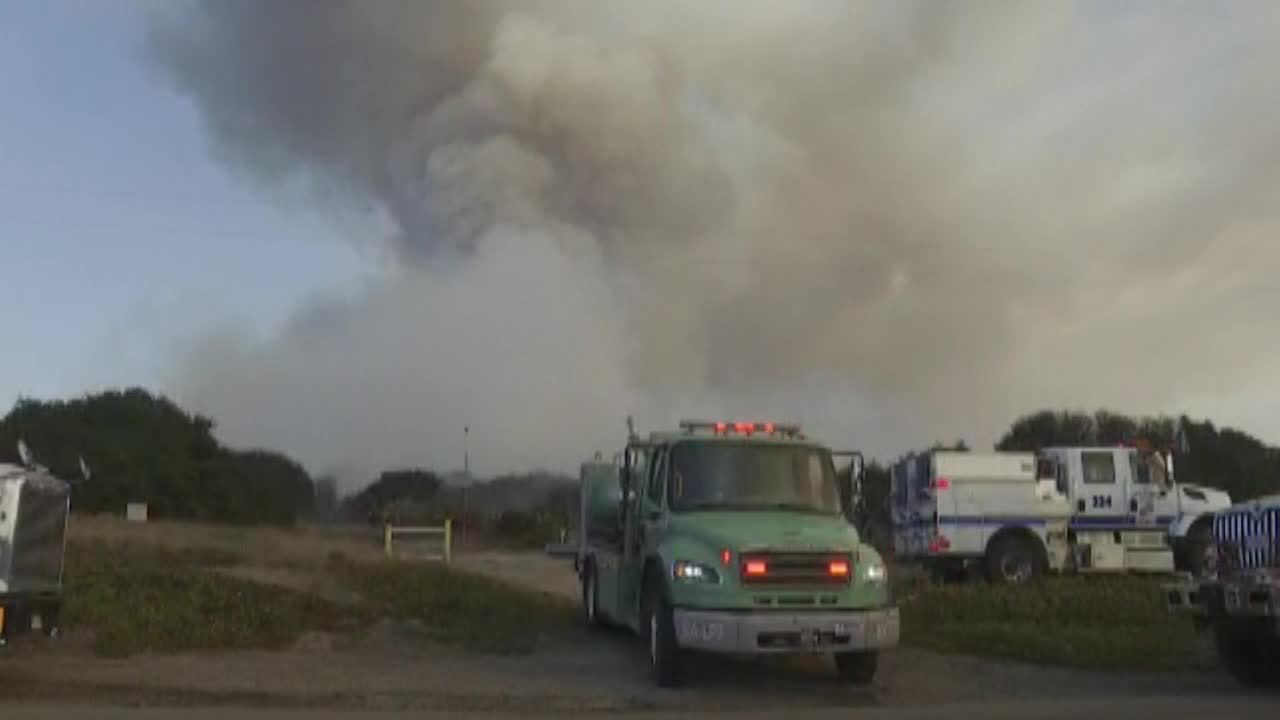 Brush fire at Vandenberg Space Force Base 11/7/24 - YouTube