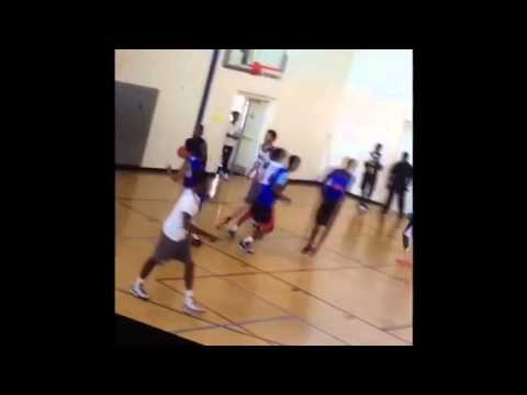 Deon Savage jr slams it down - YouTube