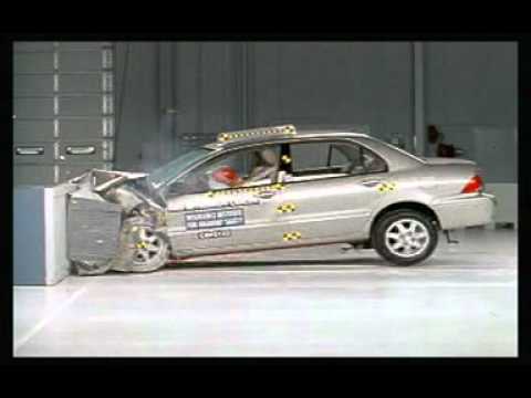 Mitsubishi Lancer crash test - YouTube