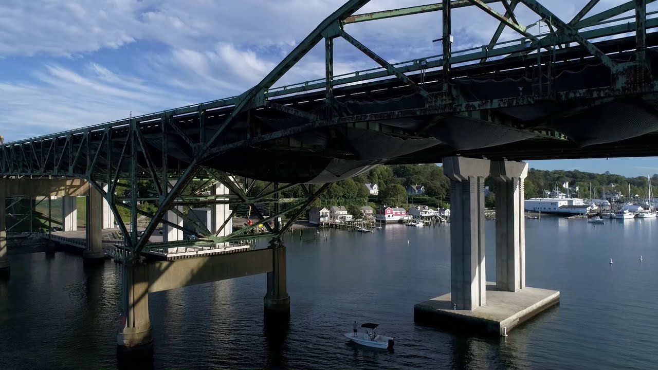A drone's scariest event! The Sakonnet River Bridge! Tiverton, RI OMG ...