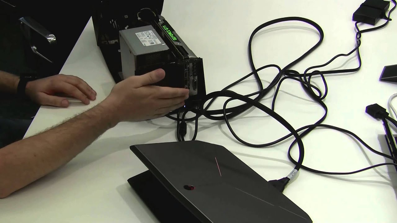 Alienware 13 Gaming Notebook and Extrenal Graphics Amplifier Hands-On ...