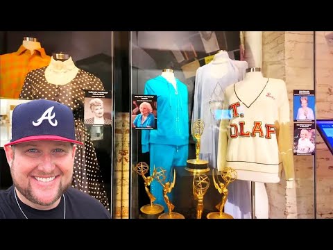 NATIONAL COMEDY CENTER is Full of LUCY, Golden Girls, Seinfeld Props ...