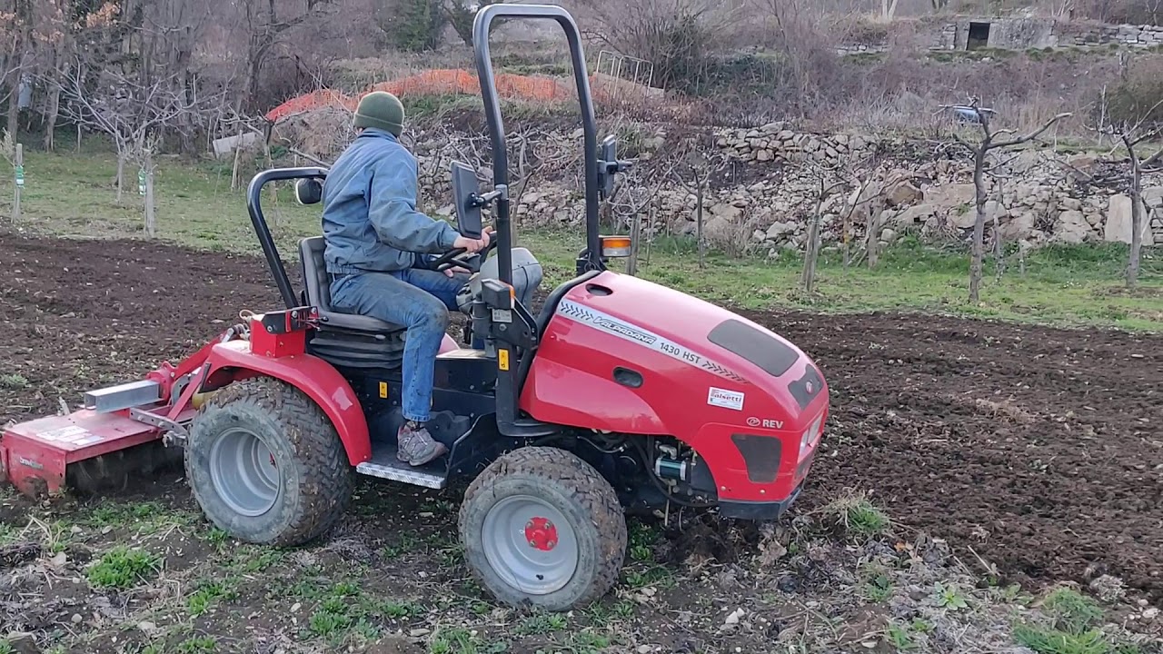 Fresatura terreno con Valpadana 1430 hst rev + breviglieri b35 - YouTube