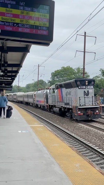 NJT Power Move in Metropark, NJ! #njtransit #train #eastrail #railfan #railroad #newjersey # ...
