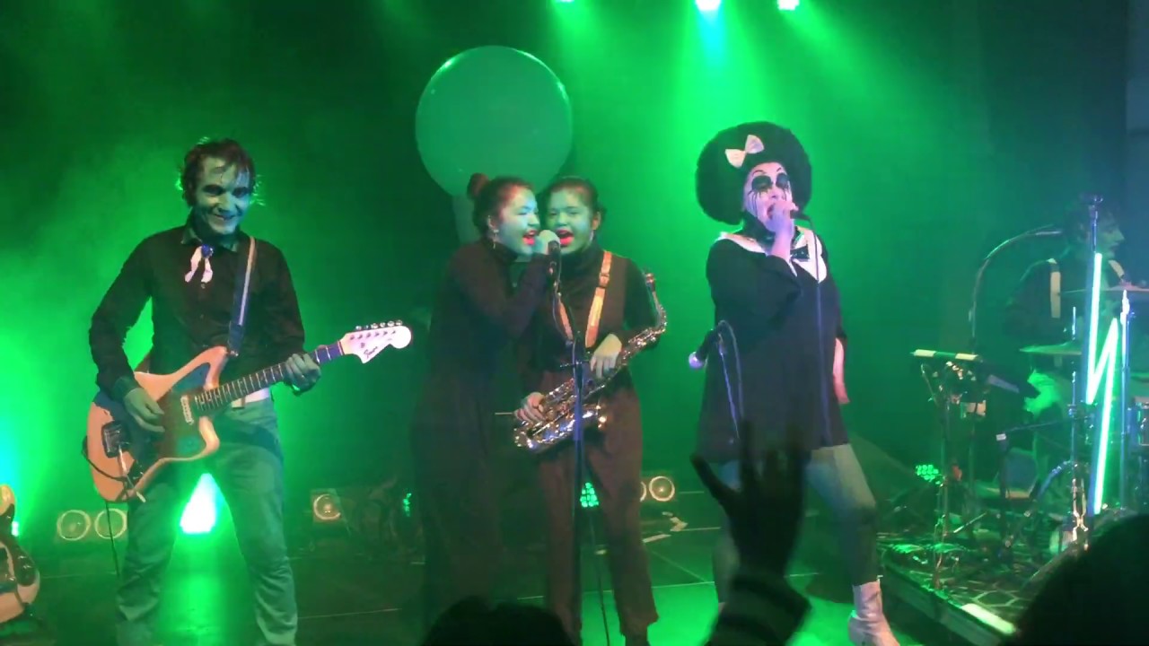 La Poison & Shimaï - Shake It !! - YouTube