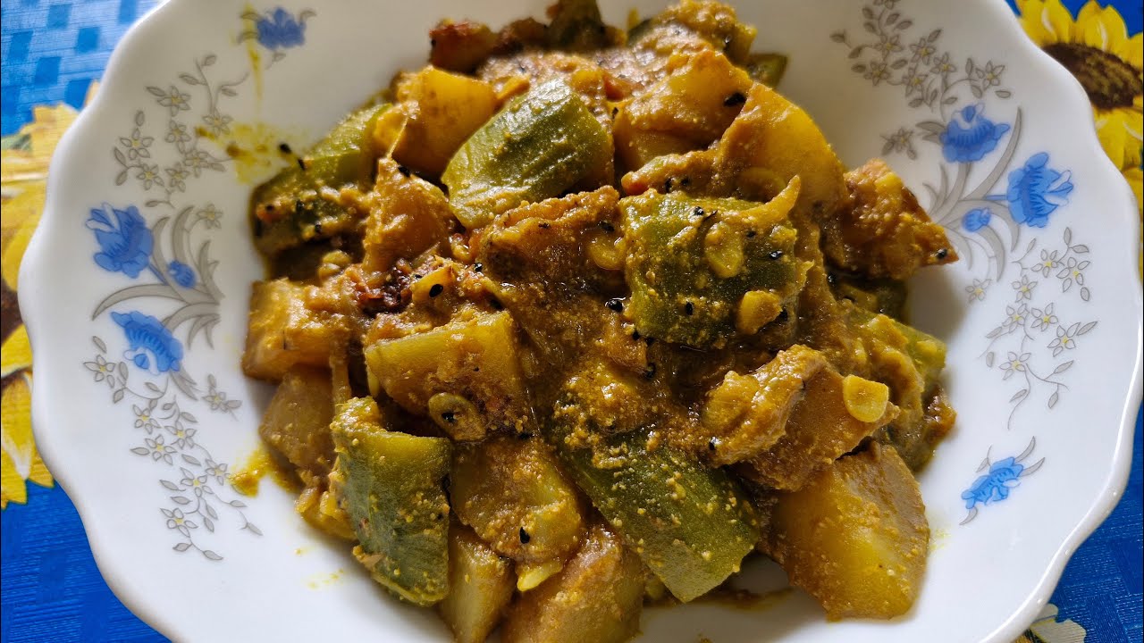 Piyaz Jhinge Alu Posto Recipe By Rakhi’s Homemade - YouTube