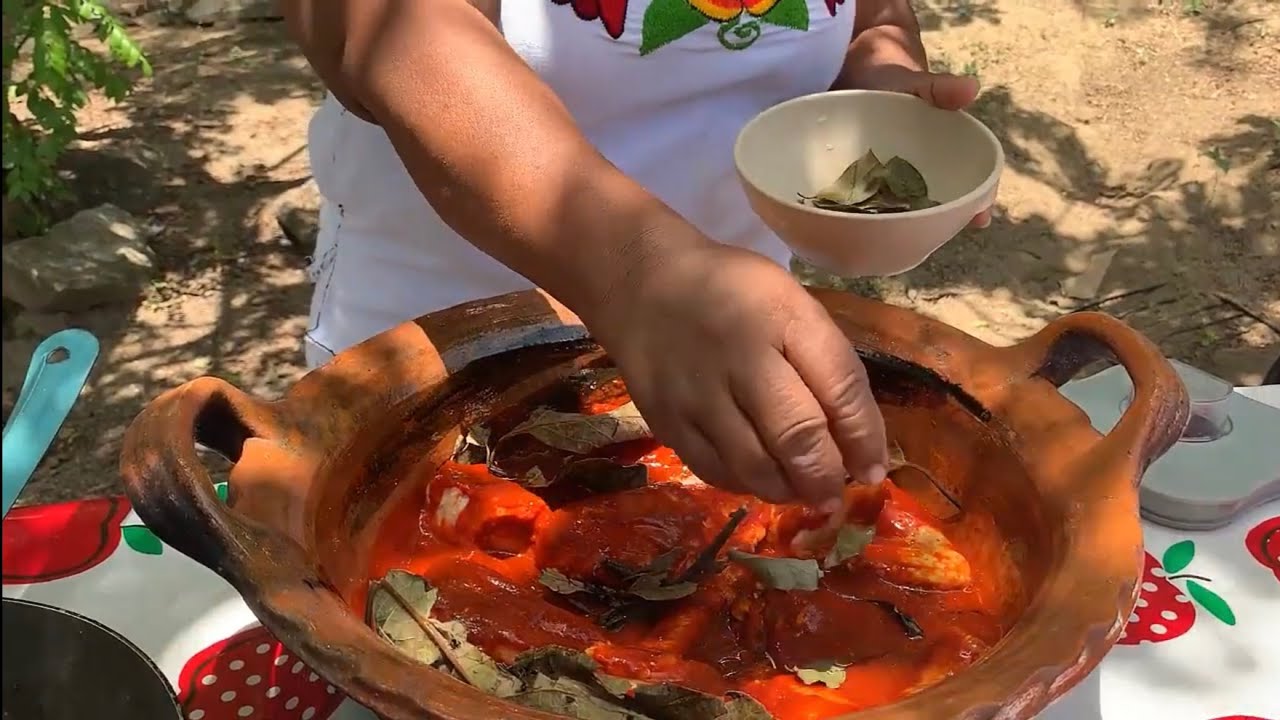 Barbacoa de Pollo Estilo Guerrero - Cocinando con Mary Glez - YouTube