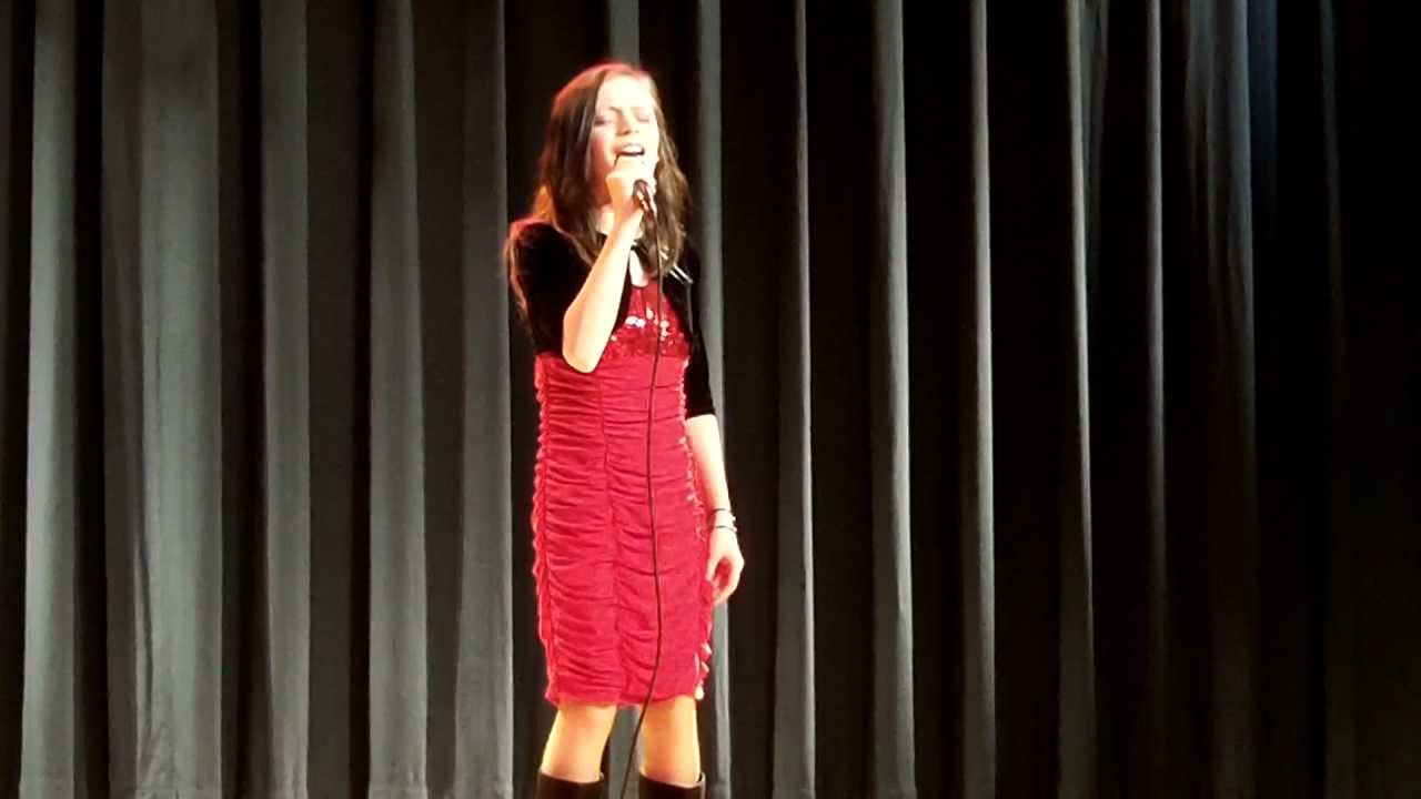 2/25/13 Christy McLaughlin sings "The Climb" - YouTube