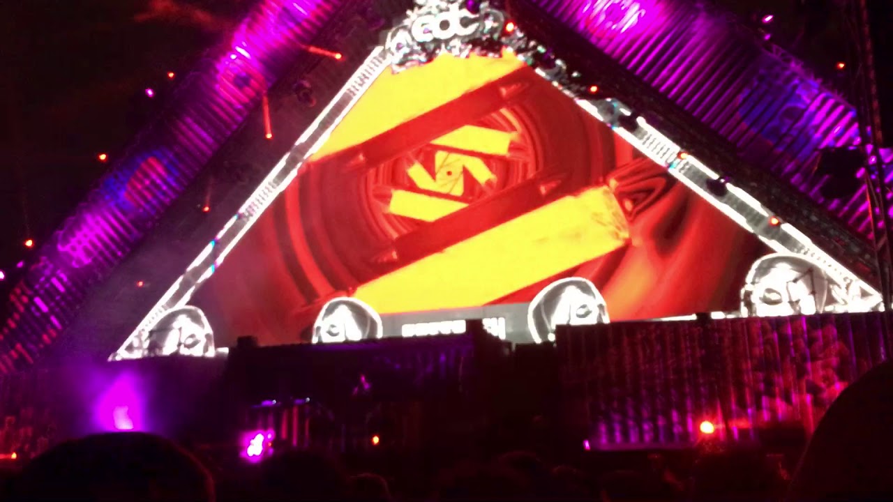 Virtual Riot @ EDC México 2018 - YouTube