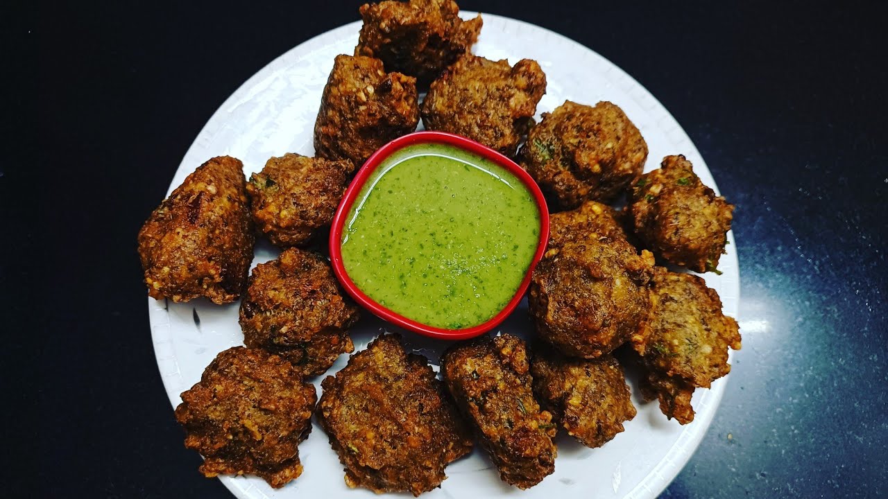 Moog Dal mungode recipe in hindi tasty and crispy made by Manju - YouTube
