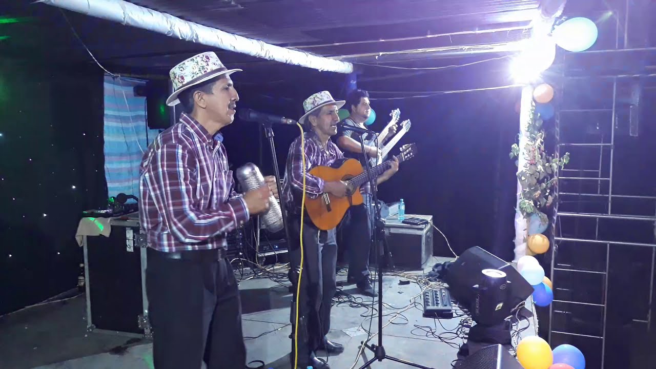 LA MEJOR MUSICA BAILABLE EN CONCIERTO - YouTube