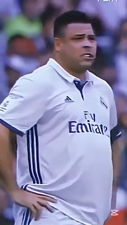 Ronaldo R9. El Fenomeno! Best player in the world in his era! #football ...