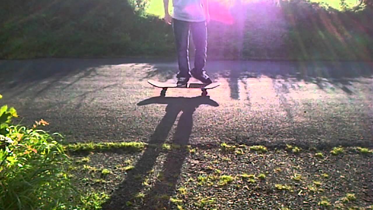 How To KickFlip On A SkateBoard - YouTube