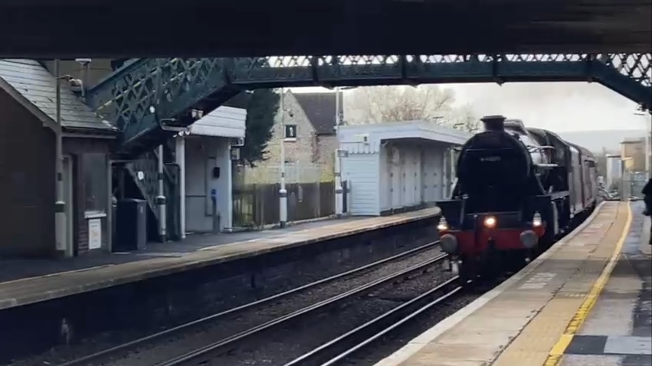44871 LMS Black 5 Passes Glynde Station. - YouTube