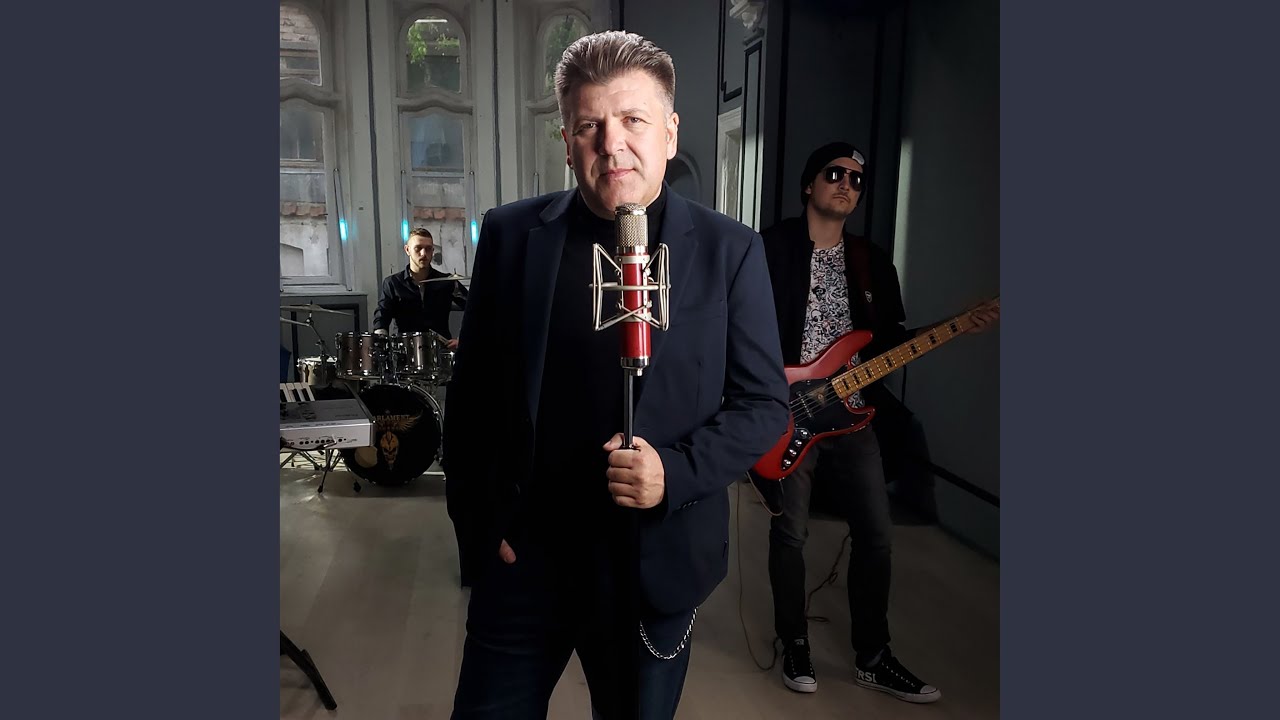 Pola Voda Pola Vino - YouTube