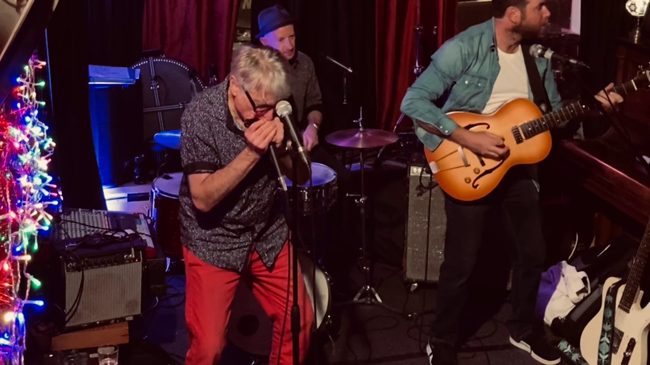 JukeJoint Three - Ain’t that Loving You - YouTube