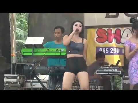 Goyang hot penyanyi Pantura