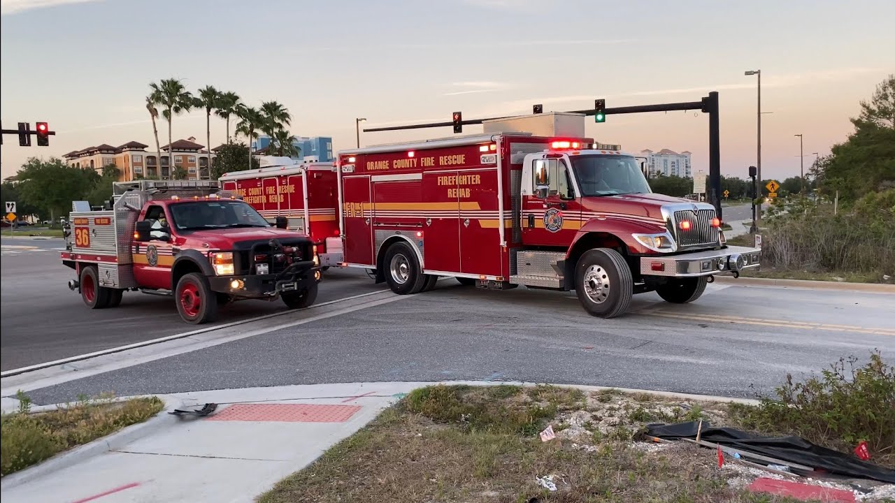 Convoy of Orange County Fire Rescue units clearing a brush fire [4K ...