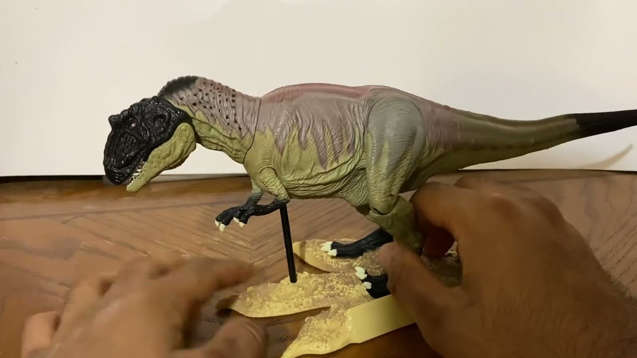 Resaurus Carnage 1999 - Giganotosaurus Dinosaur Action Figure Review ...