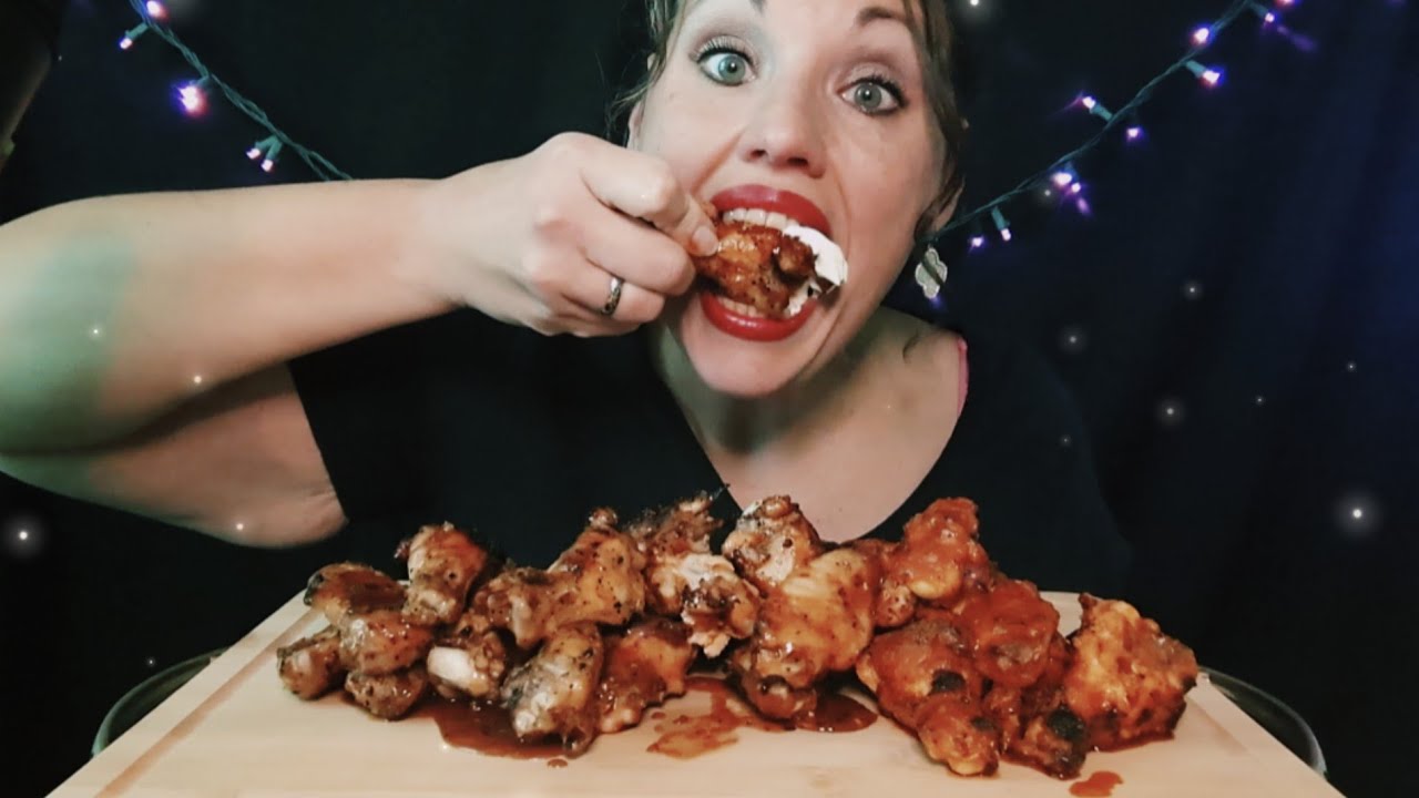 Eating 3 Flavors of Chicken Wings - YouTube