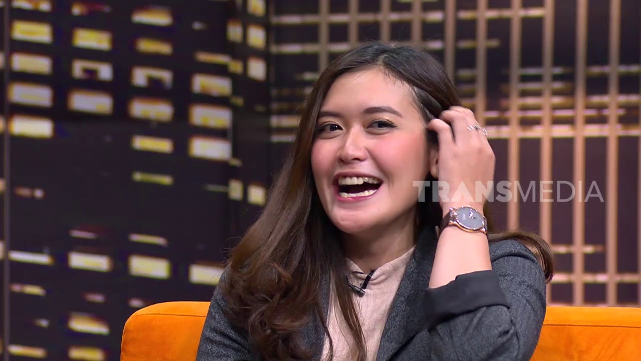 SARAH SAPUTRI, PENYANYI DAN PEMAIN HARMONIKA | HITAM PUTIH (22/03/19 ...