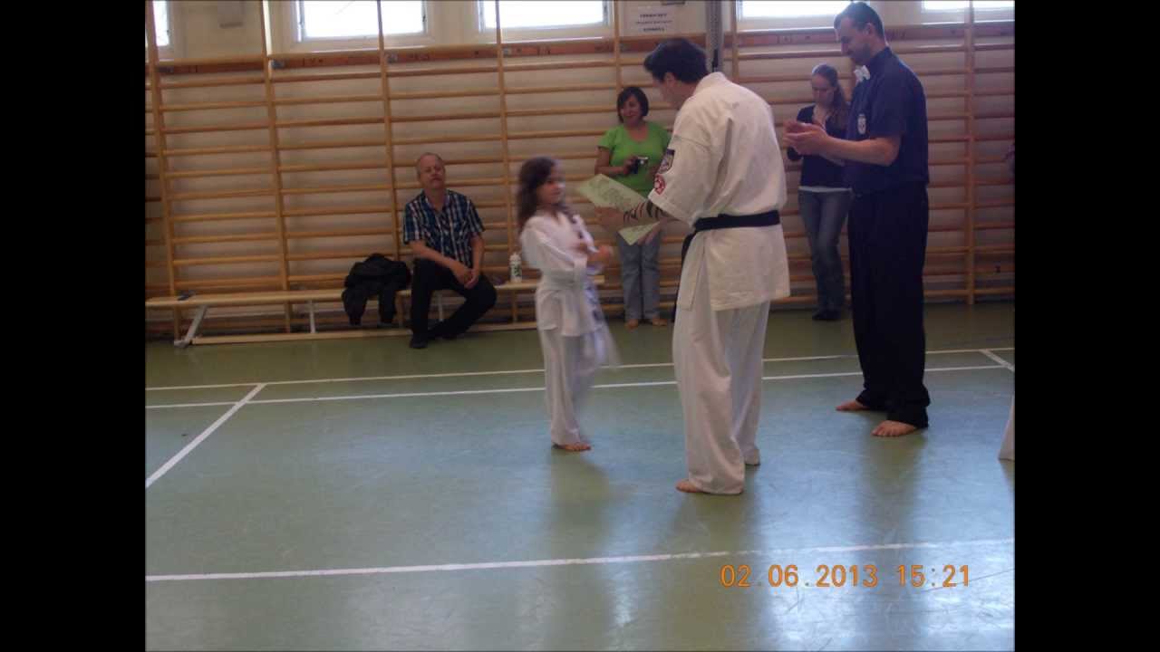 GRADERING MED NACKA KYOKUSHIN KARATE KAI SÖNDAG 2/6-2013. - YouTube