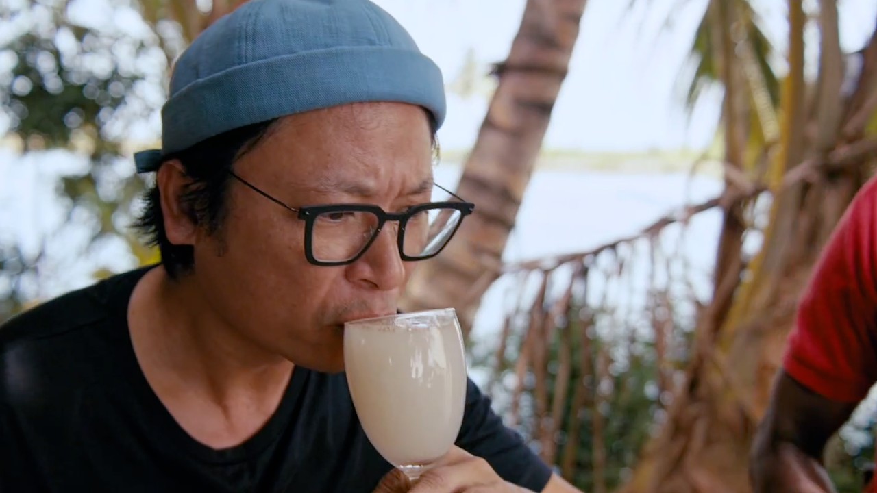 Tasting Toddy Palm Wine on The Backwaters of Kerala | Ep 6.2 - YouTube