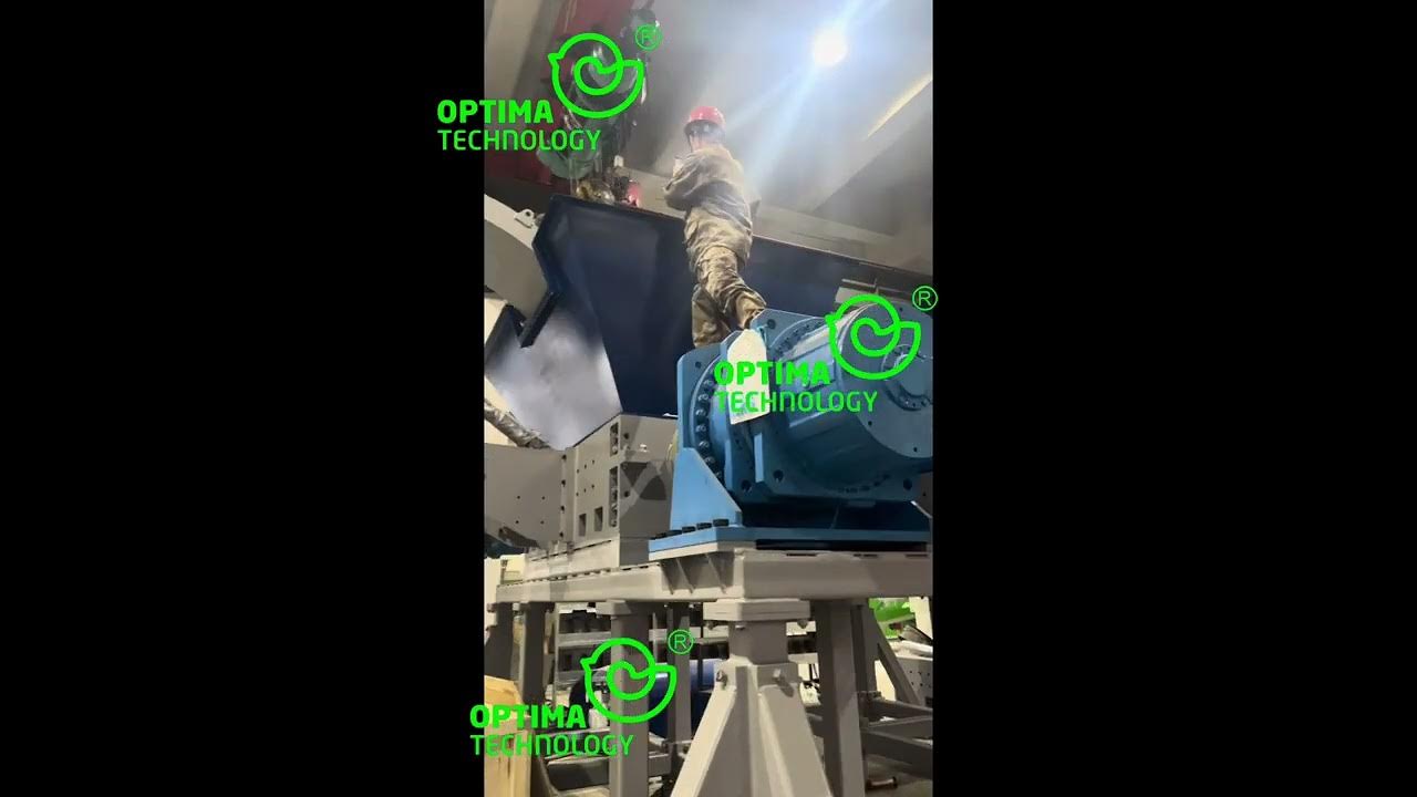 Optima's shredder shredding passenger car truck tractor tires including tires up to 2m - YouTube