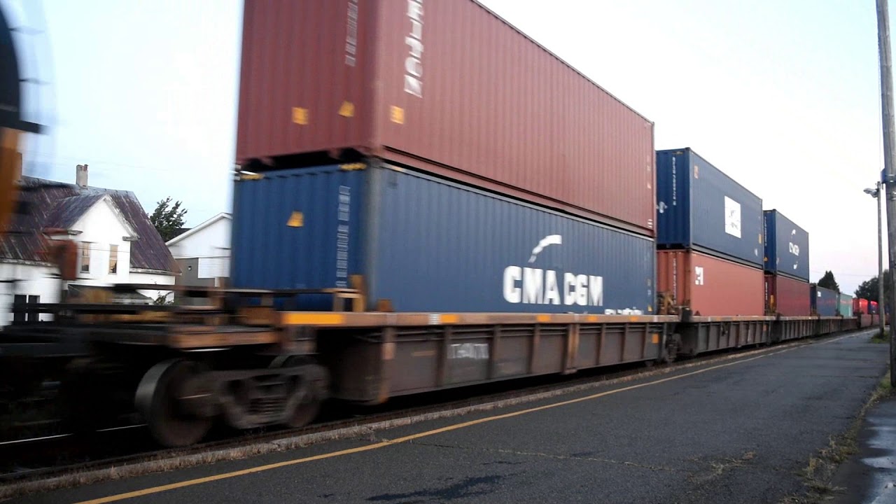 Another 14,000 Footer! Big CN Stack Train 120 w/DPU at Amherst, NS ...