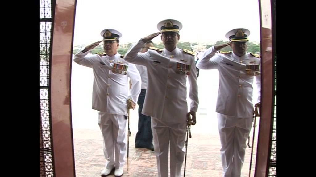 Quaid Guard Parade 14 August 2013 - YouTube