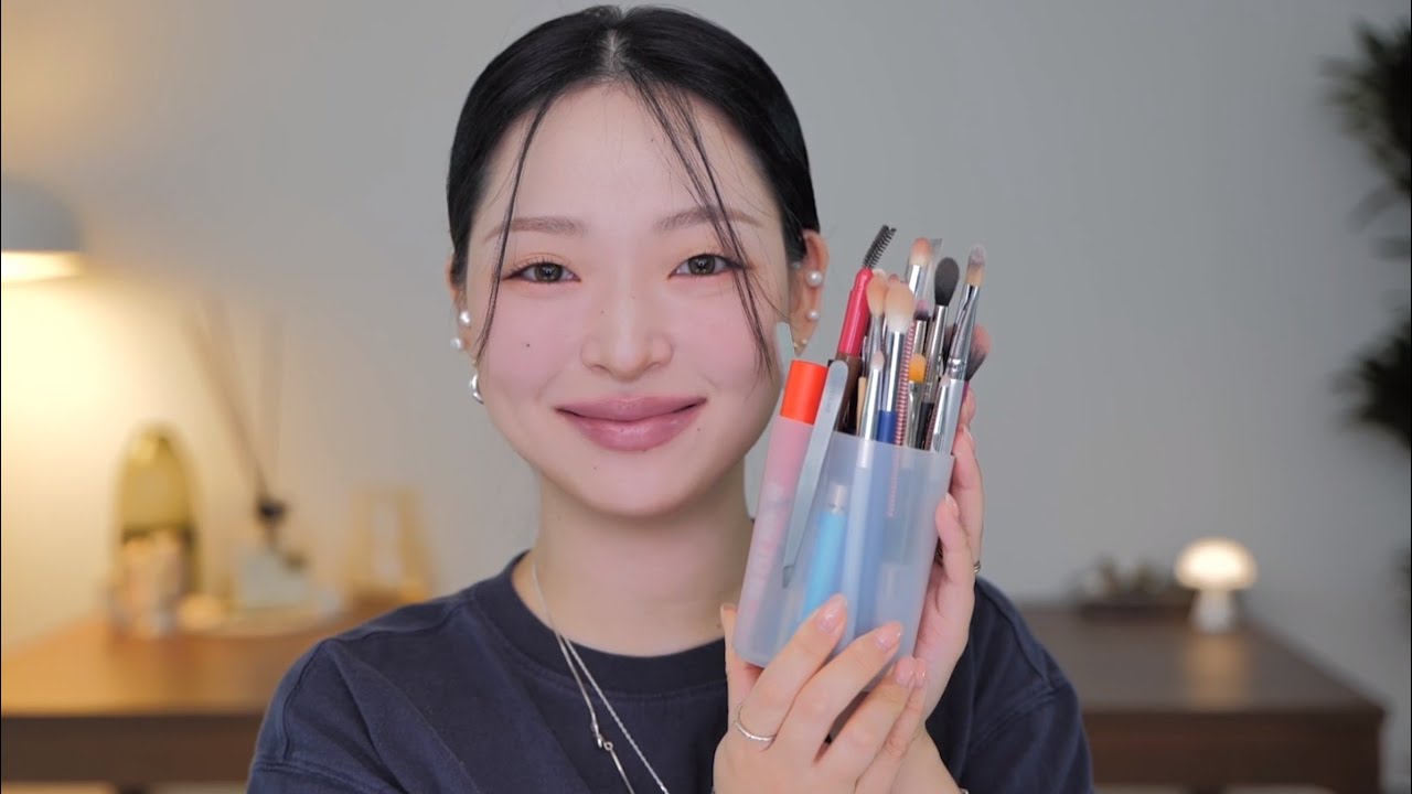 🪞맨날쓰는 에센셜 브러시통 소개 My Brushes | My Things - YouTube