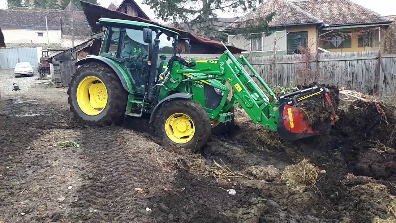 John deere 5100m - YouTube