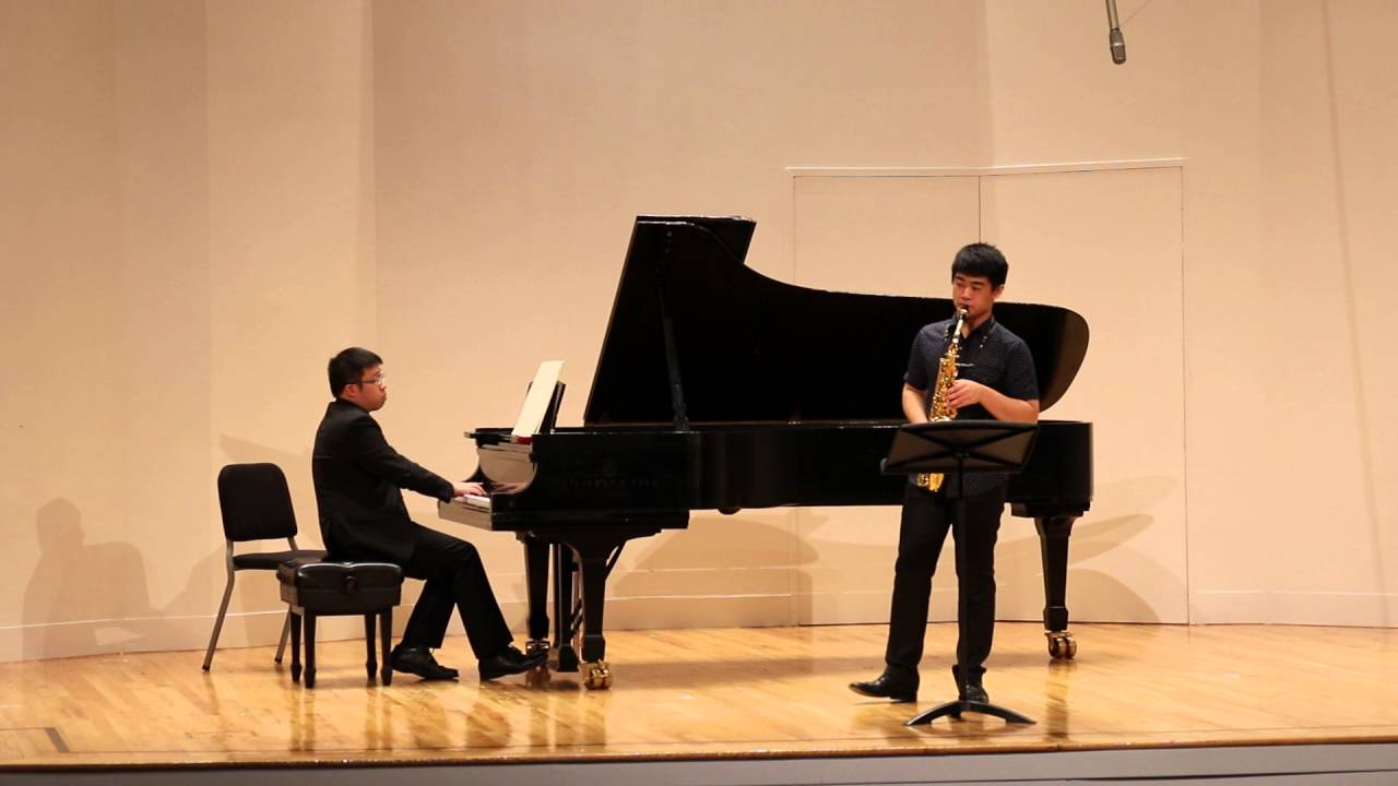 Robert Muczynski - Sonata op.29 for alto saxophone and piano, mov. I ...